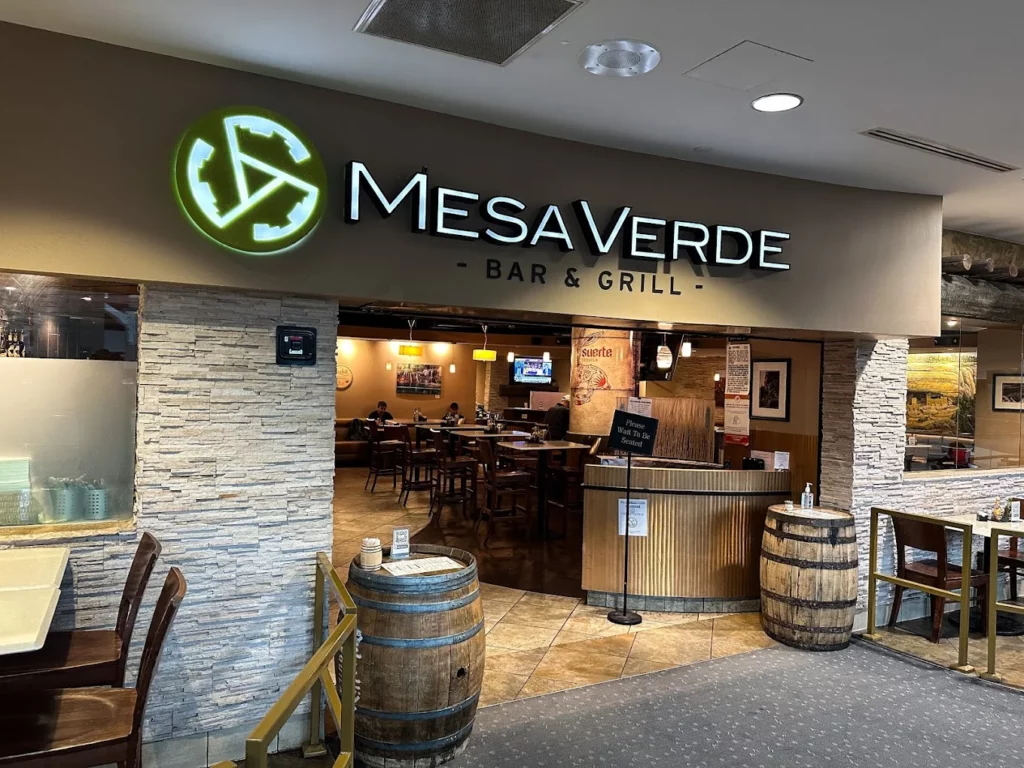 Food and Restaurants - Denver Airport Map (DEN) - Terminals, Gates ...